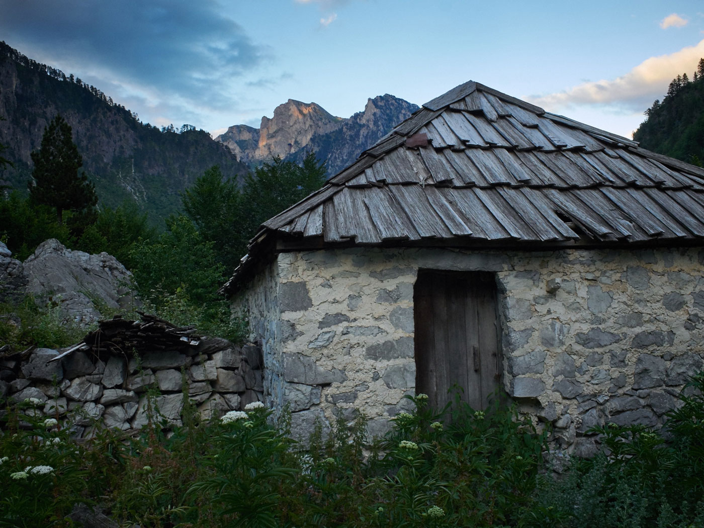 Journey to Valbona - Strowberry Code